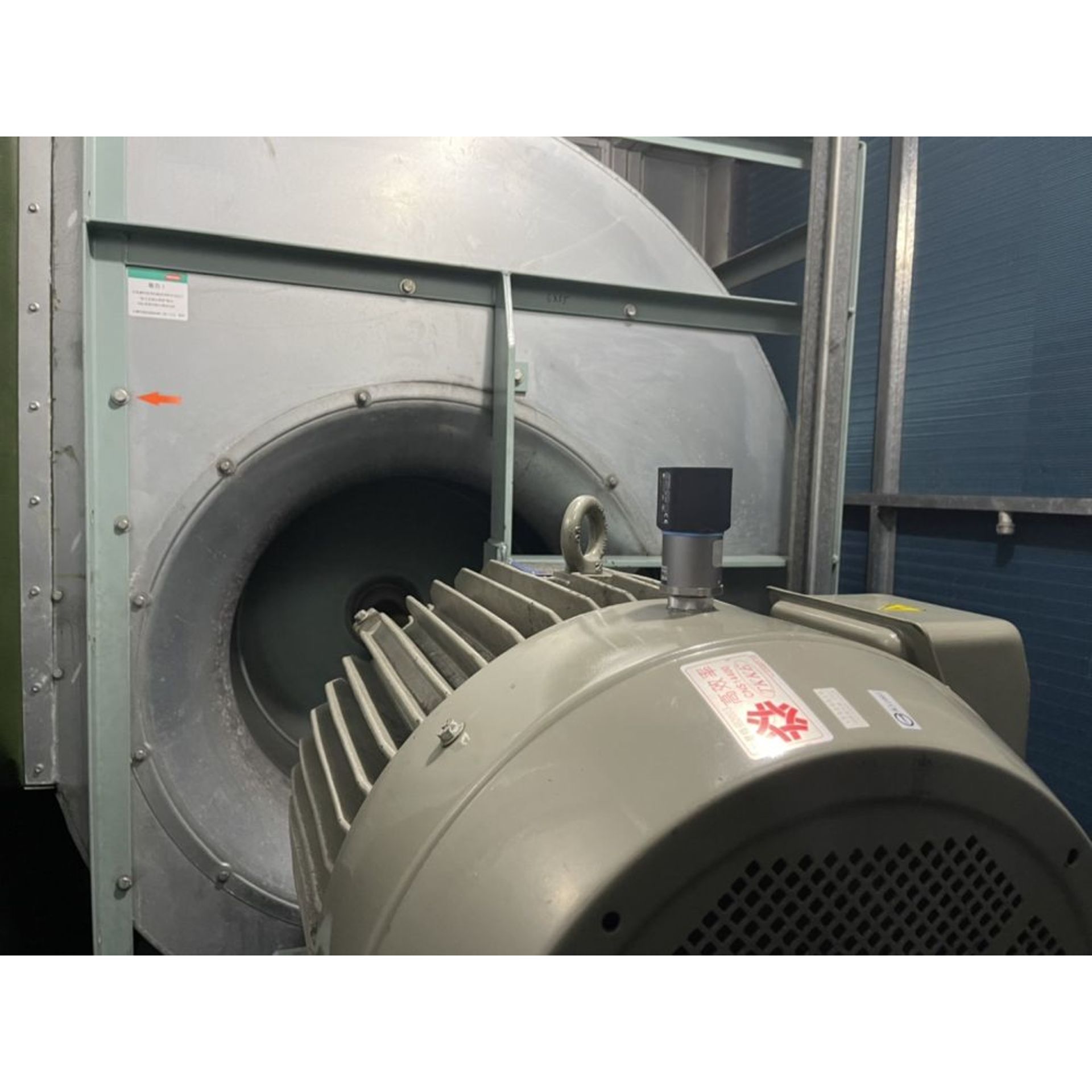 WISE-2410 Advantech Wireless LoRaWAN Vibrationssensor mit einem ...